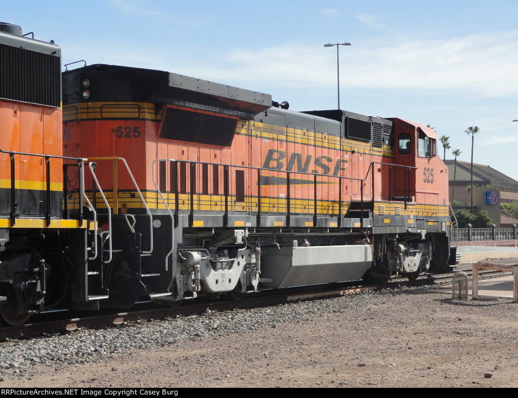 BNSF 525
